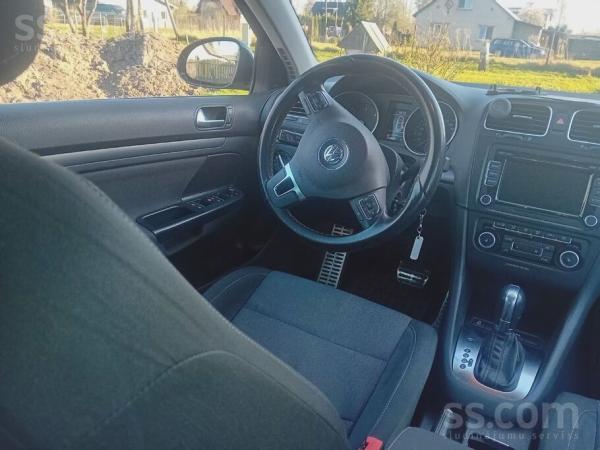 Melns Volkswagen Golf 2011 Jelgava, ar dzinēja tilpumu 1.60 L un nobraukumu 214 tūkst. km par 6600 €, foto 7 vietnē AUTOMOTO.COM.LV