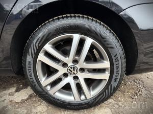 Black Volkswagen Golf 2011 in Jelgava, with an engine capacity of 1.60 L and mileage of 290 thousand km for 4299 €, photo 10 on AUTOMOTO.COM.LV