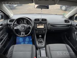 Black Volkswagen Golf 2011 in Jelgava, with an engine capacity of 1.60 L and mileage of 290 thousand km for 4299 €, photo 12 on AUTOMOTO.COM.LV