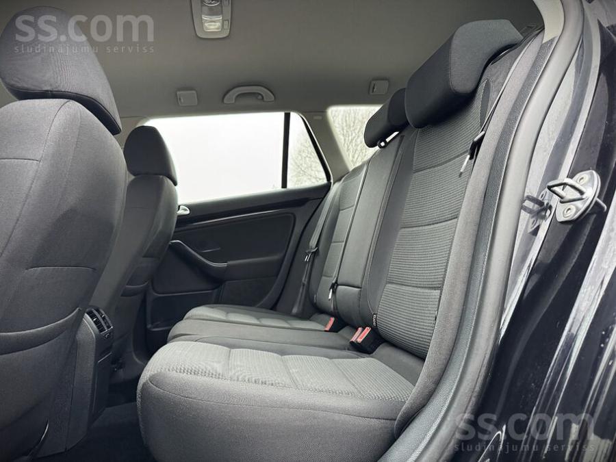 Black Volkswagen Golf 2011 in Jelgava, with an engine capacity of 1.60 L and mileage of 290 thousand km for 4299 €, photo 15 on AUTOMOTO.COM.LV