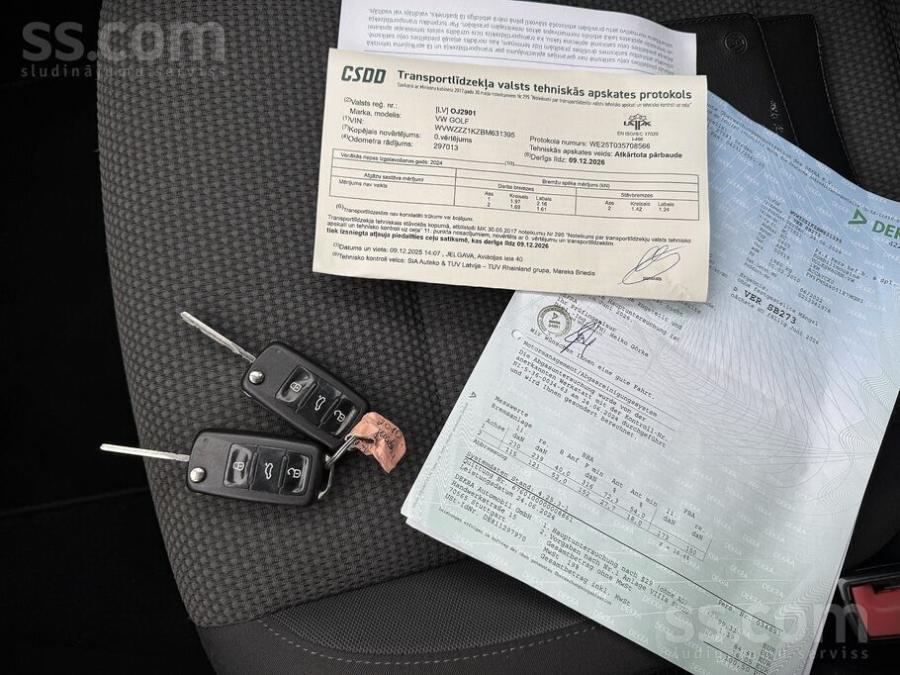 Black Volkswagen Golf 2011 in Jelgava, with an engine capacity of 1.60 L and mileage of 290 thousand km for 4299 €, photo 23 on AUTOMOTO.COM.LV
