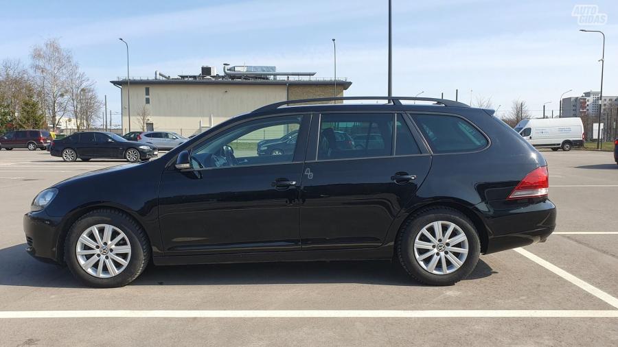 Black Volkswagen Golf 2011 in Kaunas, with an engine capacity of 1.60 L and mileage of 292 thousand km for 3000 €, photo 6 on AUTOMOTO.COM.LV