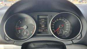 Black Volkswagen Golf 2011 in Kaunas, with an engine capacity of 1.60 L and mileage of 292 thousand km for 3000 €, photo 9 on AUTOMOTO.COM.LV