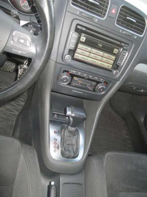 Melns Volkswagen Golf 2011 Kelmė, ar dzinēja tilpumu 1.60 L un nobraukumu 275 tūkst. km par 3490 €, foto 14 vietnē AUTOMOTO.COM.LV