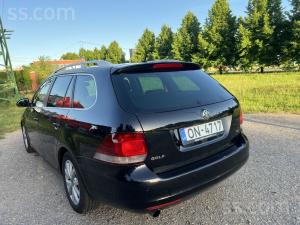 Melns Volkswagen Golf 2011 Rīga, ar dzinēja tilpumu 1.60 L un nobraukumu 326 tūkst. km par 2200 €, foto 5 vietnē AUTOMOTO.COM.LV