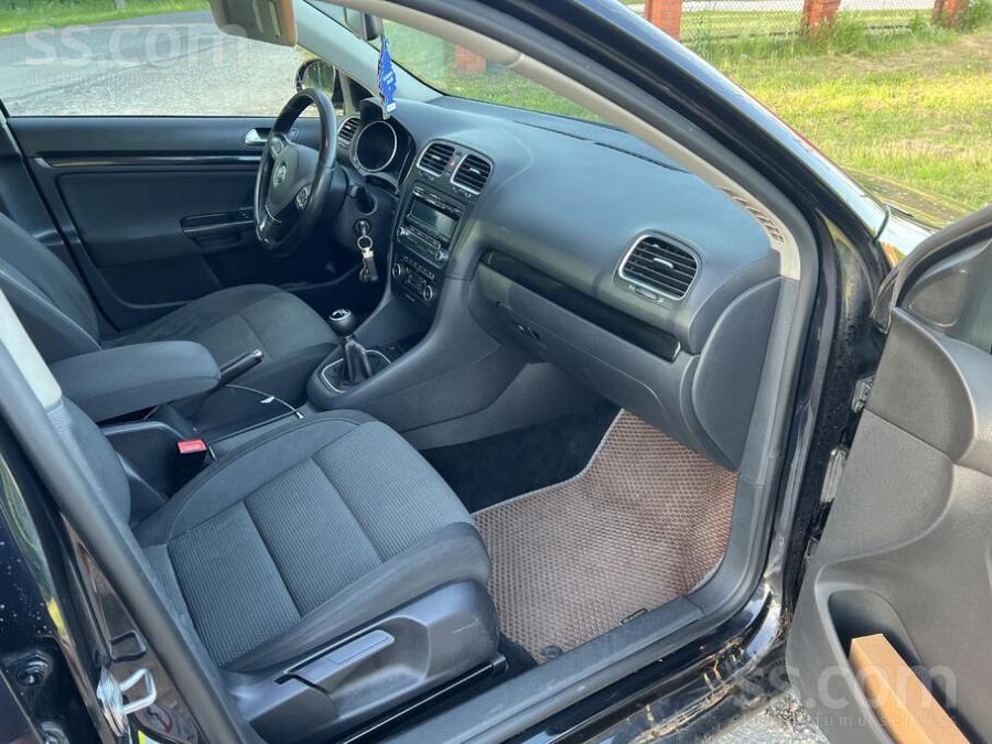 Melns Volkswagen Golf 2011 Rīga, ar dzinēja tilpumu 1.60 L un nobraukumu 326 tūkst. km par 2200 €, foto 11 vietnē AUTOMOTO.COM.LV