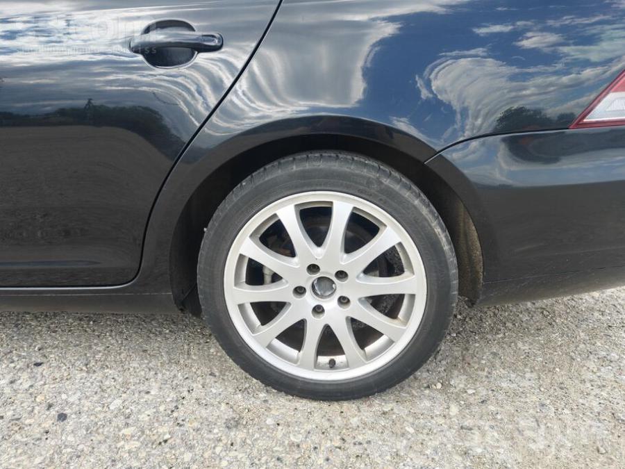 Black Volkswagen Golf 2011 in Riga, with an engine capacity of 1.20 L and mileage of 245 thousand km for 2700 €, photo 3 on AUTOMOTO.COM.LV