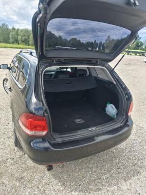 Black Volkswagen Golf 2011 in Riga, with an engine capacity of 1.20 L and mileage of 245 thousand km for 2700 €, photo 6 on AUTOMOTO.COM.LV