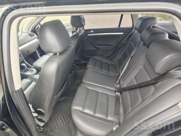 Black Volkswagen Golf 2011 in Riga, with an engine capacity of 1.20 L and mileage of 245 thousand km for 2700 €, photo 9 on AUTOMOTO.COM.LV