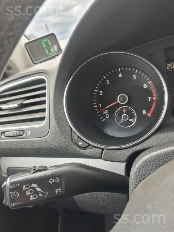 Black Volkswagen Golf 2011 in Riga, with an engine capacity of 1.20 L and mileage of 245 thousand km for 2700 €, photo 10 on AUTOMOTO.COM.LV
