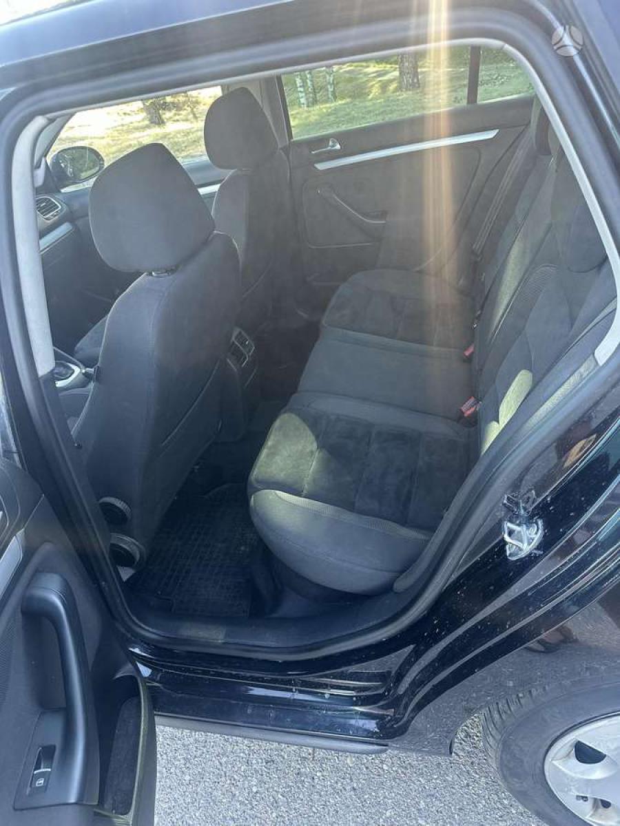 Melns Volkswagen Golf 2011 Viļņa, ar dzinēja tilpumu 1.39 L un nobraukumu 259 tūkst. km par 3199 €, foto 7 vietnē AUTOMOTO.COM.LV