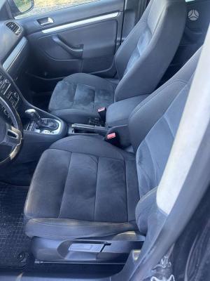 Melns Volkswagen Golf 2011 Viļņa, ar dzinēja tilpumu 1.39 L un nobraukumu 259 tūkst. km par 3199 €, foto 23 vietnē AUTOMOTO.COM.LV