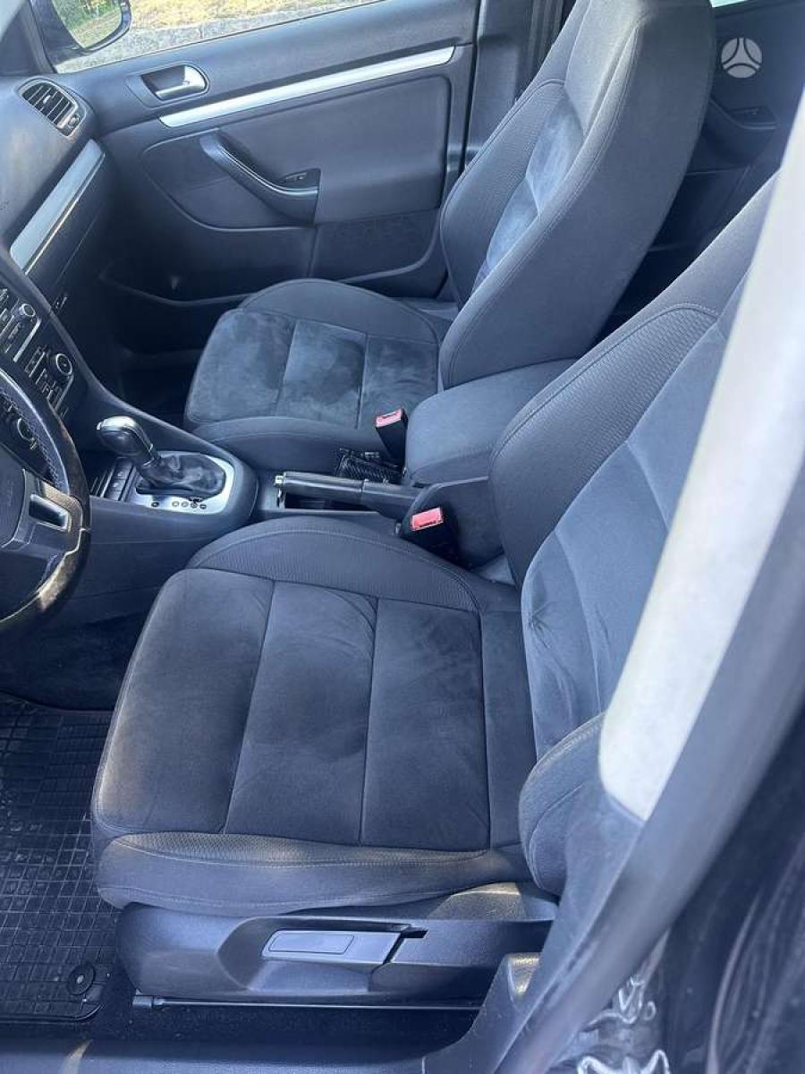 Melns Volkswagen Golf 2011 Viļņa, ar dzinēja tilpumu 1.39 L un nobraukumu 259 tūkst. km par 3199 €, foto 23 vietnē AUTOMOTO.COM.LV
