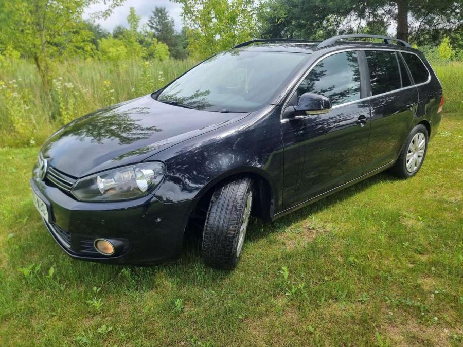 Black Volkswagen Golf 2011 in Jonava, with an engine capacity of 1.97 L and mileage of 178 thousand km for 2199 €, photo 3 on AUTOMOTO.COM.LV