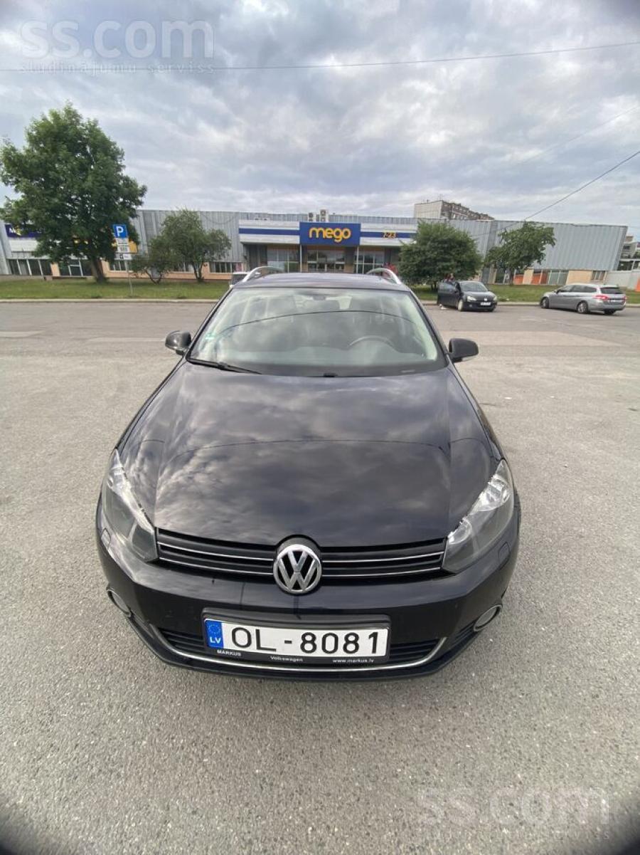 Black Volkswagen Golf 2011 in Riga, with an engine capacity of 1.60 L and mileage of 276 thousand km for 3800 €, photo 3 on AUTOMOTO.COM.LV