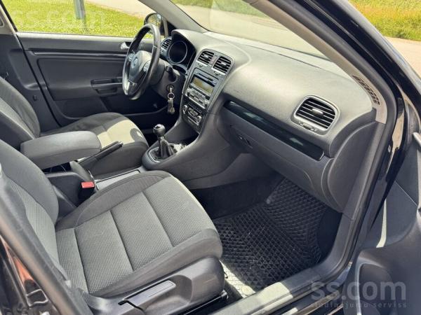 Melns Volkswagen Golf 2011 Rīga, ar dzinēja tilpumu 1.60 L un nobraukumu 321 tūkst. km par 3600 €, foto 8 vietnē AUTOMOTO.COM.LV