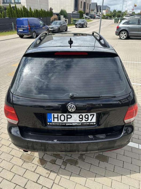 Melns Volkswagen Golf 2011 Viļņa, ar dzinēja tilpumu 1.60 L un nobraukumu 358 tūkst. km par 2100 €, foto 5 vietnē AUTOMOTO.COM.LV