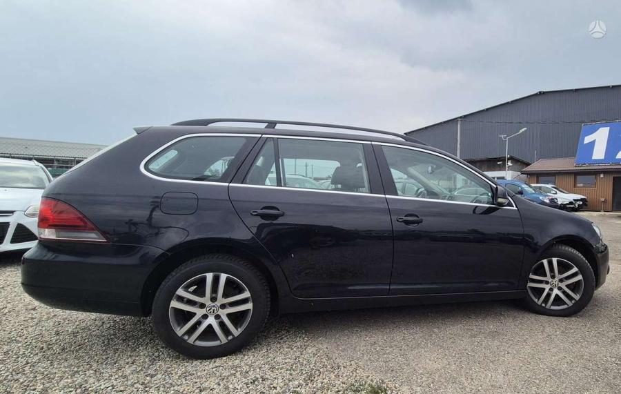 Melns Volkswagen Golf 2011 Kauņa, ar dzinēja tilpumu 1.60 L un nobraukumu 200 tūkst. km par 3999 €, foto 7 vietnē AUTOMOTO.COM.LV