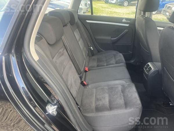 Melns Volkswagen Golf 2011 Valmiera, ar dzinēja tilpumu 2.00 L un nobraukumu 0 tūkst. km par 4900 €, foto 9 vietnē AUTOMOTO.COM.LV