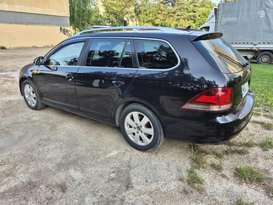 Melns Volkswagen Golf 2011 Viļņa, ar dzinēja tilpumu 1.60 L un nobraukumu 326 tūkst. km par 3250 €, foto 5 vietnē AUTOMOTO.COM.LV