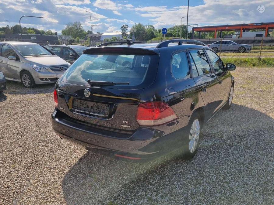 Melns Volkswagen Golf 2011 Kauņa, ar dzinēja tilpumu 1.60 L un nobraukumu 300 tūkst. km par 2500 €, foto 3 vietnē AUTOMOTO.COM.LV