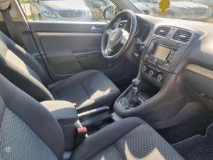 Melns Volkswagen Golf 2011 Kauņa, ar dzinēja tilpumu 1.60 L un nobraukumu 300 tūkst. km par 2500 €, foto 6 vietnē AUTOMOTO.COM.LV