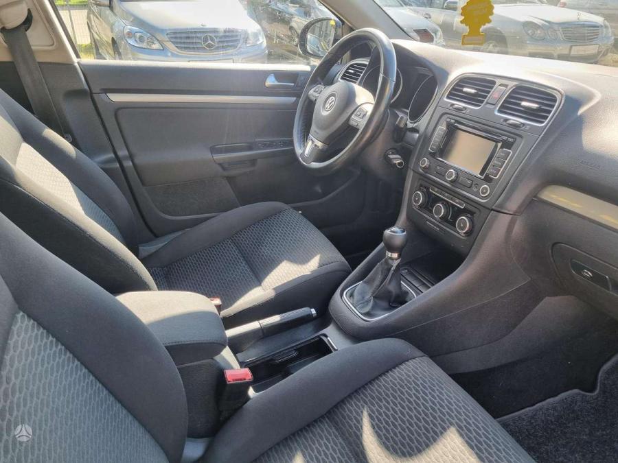 Melns Volkswagen Golf 2011 Kauņa, ar dzinēja tilpumu 1.60 L un nobraukumu 300 tūkst. km par 2500 €, foto 6 vietnē AUTOMOTO.COM.LV