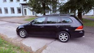 Black Volkswagen Golf 2011 in Vilnius, with an engine capacity of 1.60 L and mileage of 288 thousand km for 3850 €, photo 12 on AUTOMOTO.COM.LV