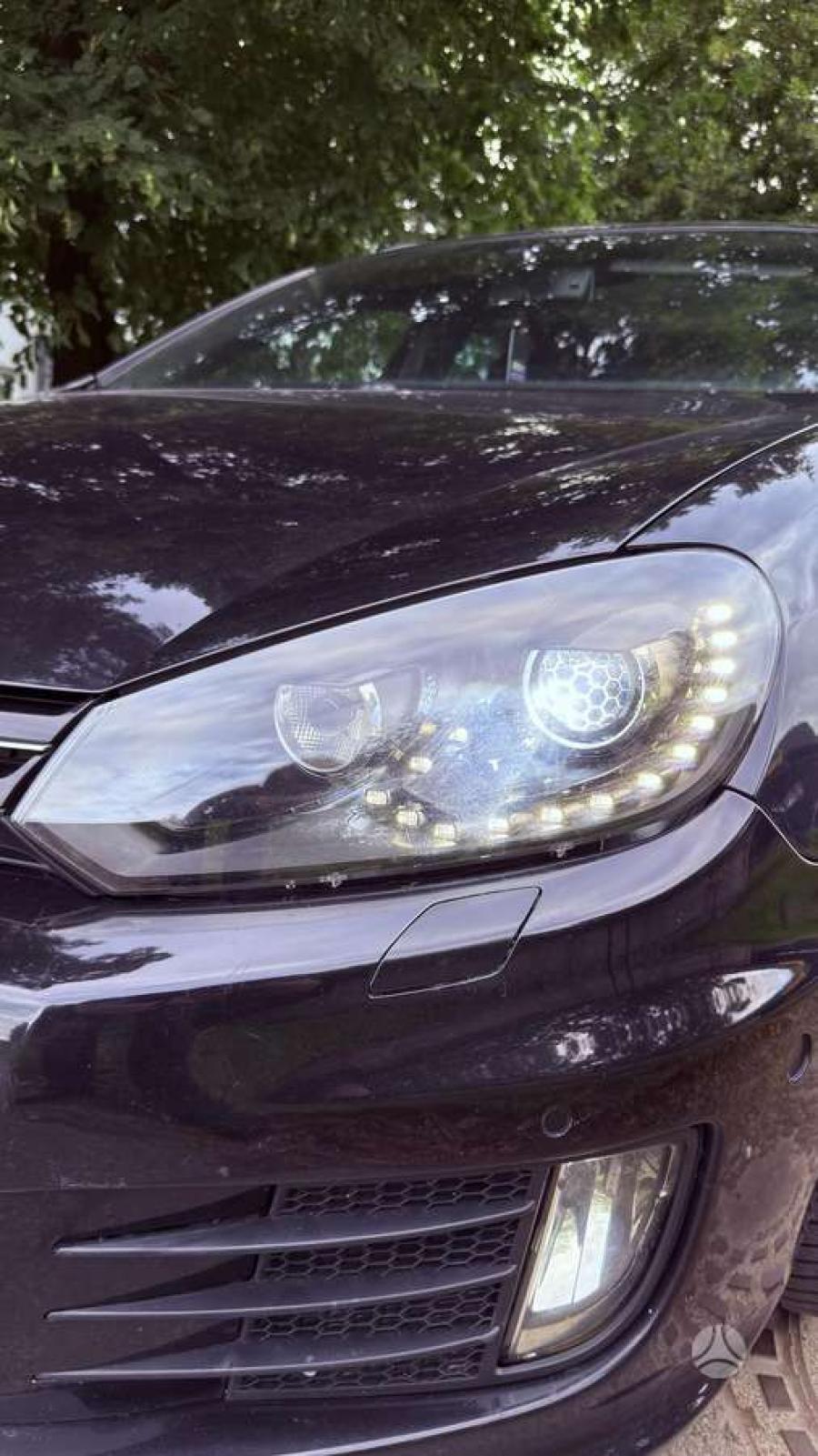 Black Volkswagen Golf 2011 in Vilnius, with an engine capacity of 1.60 L and mileage of 288 thousand km for 3850 €, photo 15 on AUTOMOTO.COM.LV
