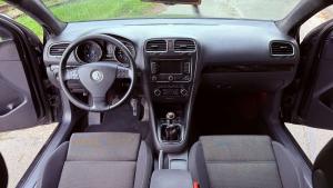 Black Volkswagen Golf 2011 in Vilnius, with an engine capacity of 1.60 L and mileage of 288 thousand km for 3850 €, photo 21 on AUTOMOTO.COM.LV