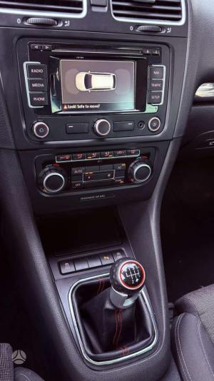 Black Volkswagen Golf 2011 in Vilnius, with an engine capacity of 1.60 L and mileage of 288 thousand km for 3850 €, photo 22 on AUTOMOTO.COM.LV
