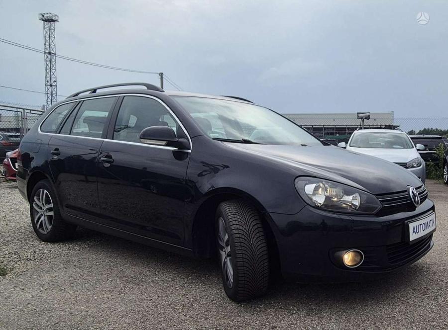 Black Volkswagen Golf 2011 in Kaunas, with an engine capacity of 1.60 L and mileage of 200 thousand km for 3700 €, photo 3 on AUTOMOTO.COM.LV
