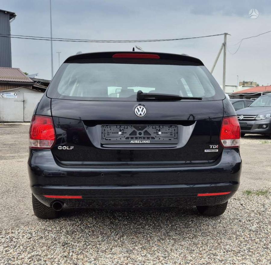 Black Volkswagen Golf 2011 in Kaunas, with an engine capacity of 1.60 L and mileage of 200 thousand km for 3700 €, photo 5 on AUTOMOTO.COM.LV