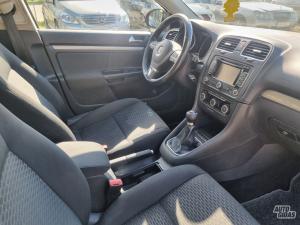 Black Volkswagen Golf 2011 in Kaunas, with an engine capacity of 1.60 L and mileage of 300 thousand km for 2500 €, photo 6 on AUTOMOTO.COM.LV