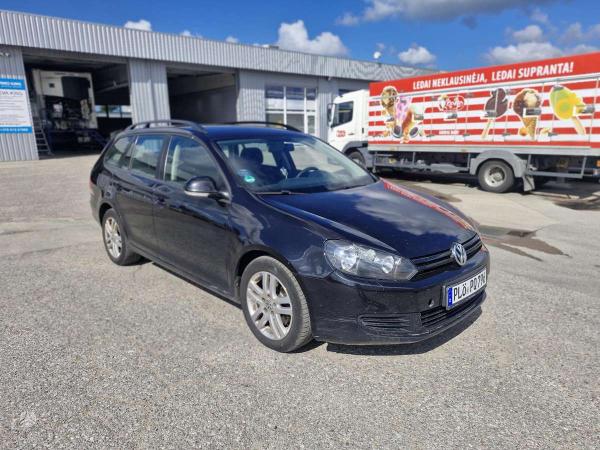 Volkswagen Golf 2011 in Klaipeda on AUTOMOTO.COM.LV Black Volkswagen Golf 2011 in Klaipeda, with an engine capacity of 1.60 L and mileage of 288 thousand km for 2999 €, photo 1 on AUTOMOTO.COM.LV