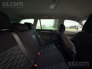 Black Volkswagen Golf 2011 in Riga, with an engine capacity of 1.60 L and mileage of 300 thousand km for 3100 €, photo 9 on AUTOMOTO.COM.LV