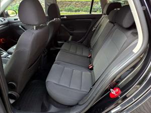 Black Volkswagen Golf 2011 in Kedainiai, with an engine capacity of 1.97 L and mileage of 347 thousand km for 4900 €, photo 16 on AUTOMOTO.COM.LV