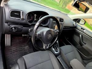 Black Volkswagen Golf 2011 in Kedainiai, with an engine capacity of 1.97 L and mileage of 347 thousand km for 4900 €, photo 20 on AUTOMOTO.COM.LV