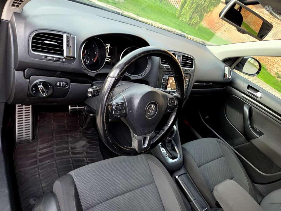 Black Volkswagen Golf 2011 in Kedainiai, with an engine capacity of 1.97 L and mileage of 347 thousand km for 4900 €, photo 20 on AUTOMOTO.COM.LV