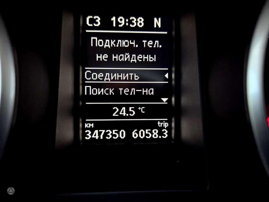 Black Volkswagen Golf 2011 in Kedainiai, with an engine capacity of 1.97 L and mileage of 347 thousand km for 4900 €, photo 24 on AUTOMOTO.COM.LV