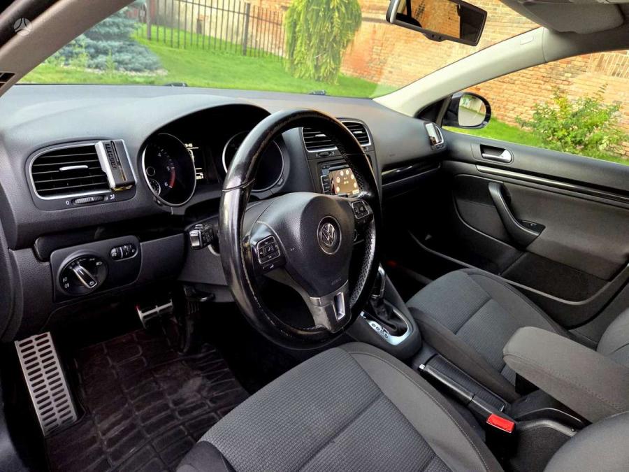 Black Volkswagen Golf 2011 in Kedainiai, with an engine capacity of 1.97 L and mileage of 347 thousand km for 4900 €, photo 25 on AUTOMOTO.COM.LV