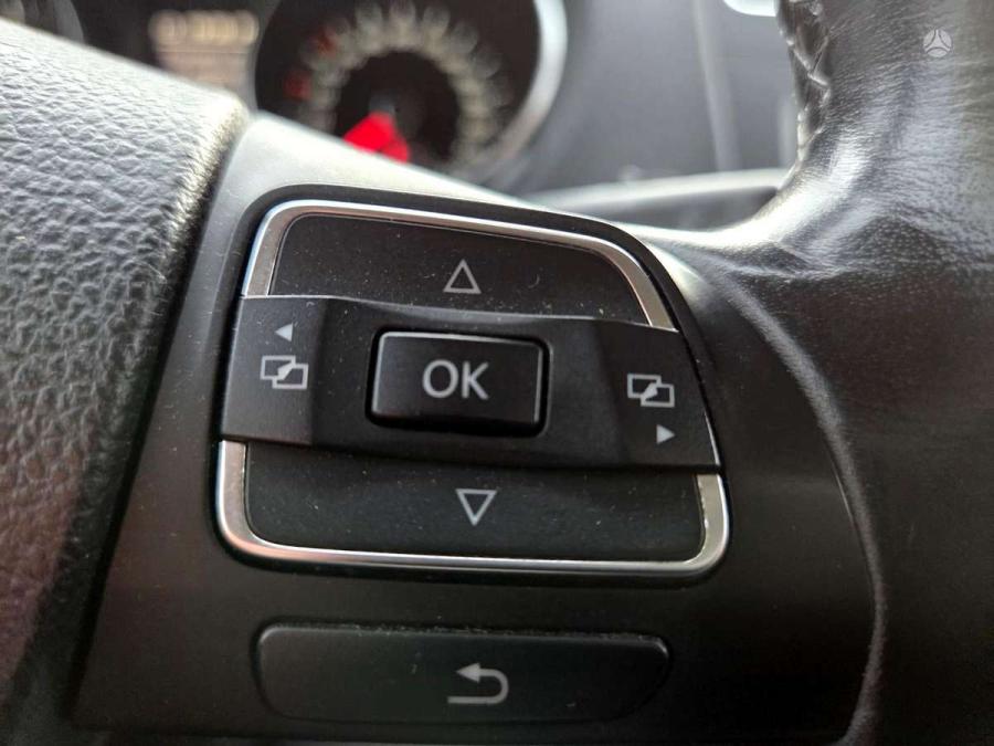 Black Volkswagen Golf 2011 in Kedainiai, with an engine capacity of 1.97 L and mileage of 347 thousand km for 4900 €, photo 27 on AUTOMOTO.COM.LV
