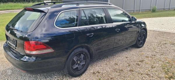 Volkswagen Golf 2011 Pasvalys vietnē Melns Volkswagen Golf 2011 Pasvalys, ar dzinēja tilpumu 1.60 L un nobraukumu 285 tūkst. km par 3250 €, foto 5 vietnē AUTOMOTO.COM.LV