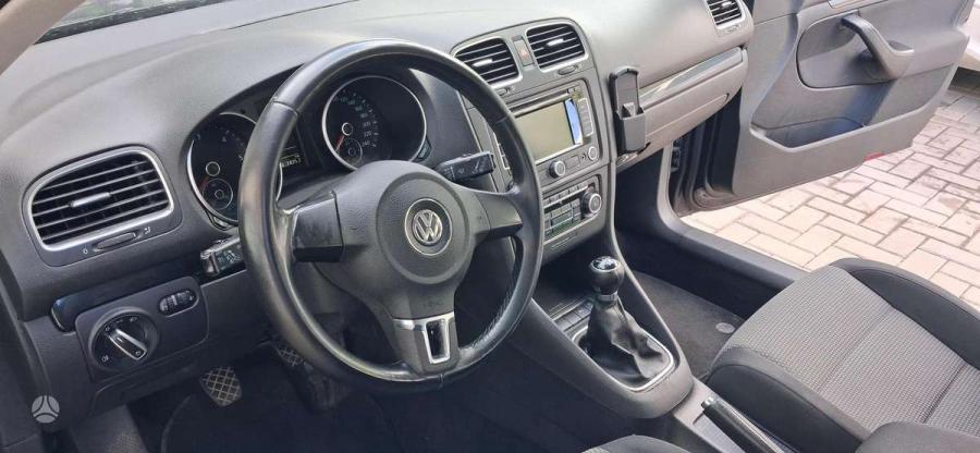 Melns Volkswagen Golf 2011 Pasvalys, ar dzinēja tilpumu 1.60 L un nobraukumu 285 tūkst. km par 3250 €, foto 10 vietnē AUTOMOTO.COM.LV