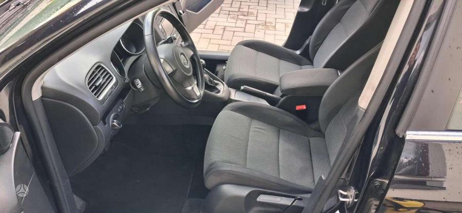 Melns Volkswagen Golf 2011 Pasvalys, ar dzinēja tilpumu 1.60 L un nobraukumu 285 tūkst. km par 3250 €, foto 11 vietnē AUTOMOTO.COM.LV