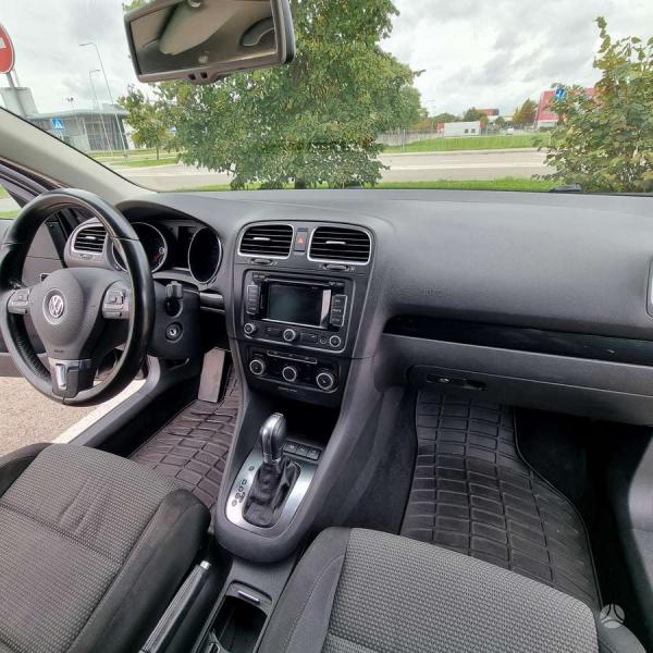 Black Volkswagen Golf 2011 in Siauliai, with an engine capacity of 1.60 L and mileage of 323 thousand km for 3750 €, photo 8 on AUTOMOTO.COM.LV