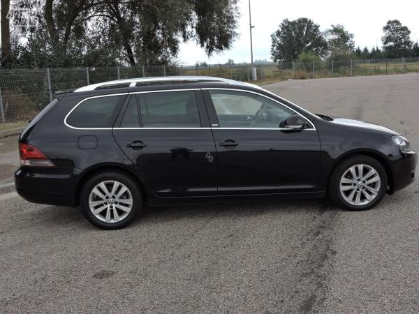 Black Volkswagen Golf 2011 in Marijampole, with an engine capacity of 1.60 L and mileage of 304 thousand km for 2950 €, photo 7 on AUTOMOTO.COM.LV