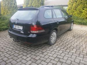 Black Volkswagen Golf 2011 in Ogre, with an engine capacity of 1.60 L and mileage of 315 thousand km for 1750 €, photo 3 on AUTOMOTO.COM.LV