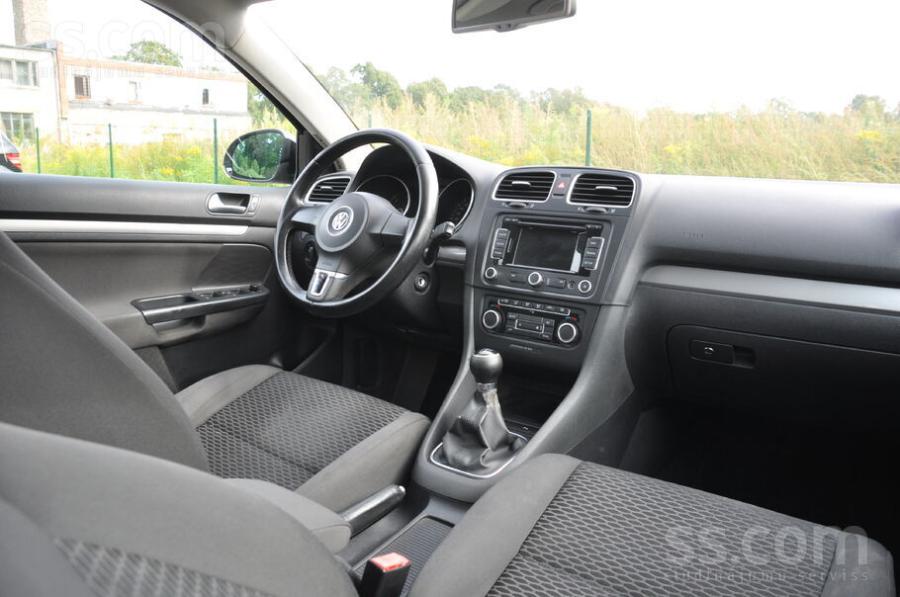 Melns Volkswagen Golf 2011 Rīga, ar dzinēja tilpumu 1.60 L un nobraukumu 315 tūkst. km par 2250 €, foto 10 vietnē AUTOMOTO.COM.LV