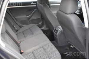 Melns Volkswagen Golf 2011 Rīga, ar dzinēja tilpumu 1.60 L un nobraukumu 315 tūkst. km par 2250 €, foto 18 vietnē AUTOMOTO.COM.LV